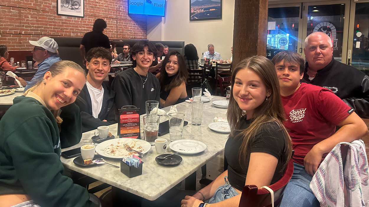 Italian Exchange Students Enjoy Dinner at the Pizzeria Fuoco